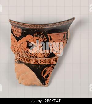 Fragment de terre cuite d'un rhyton (vase pour les libations ou boire ...