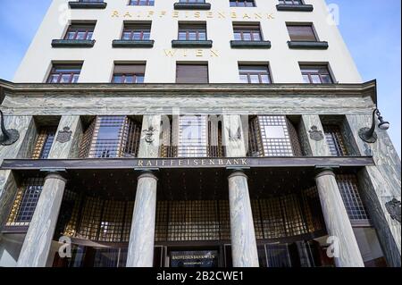 L'Autriche, Vienne, Michaelerplatz, immeuble de bureaux par Adolf Loos ...