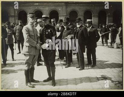 Le général Joseph Gallieni (1849-1916), gouverneur militaire de Paris ...