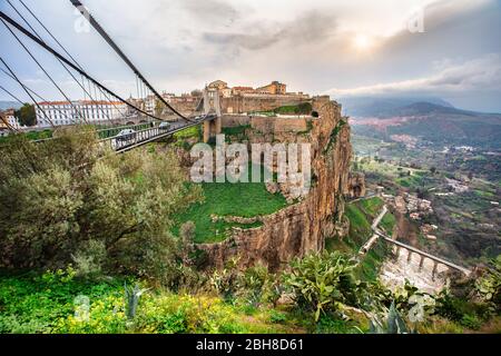Argelia, Constantine City, Pont Constantine, Sidi m'Cid Photo Stock - Alamy