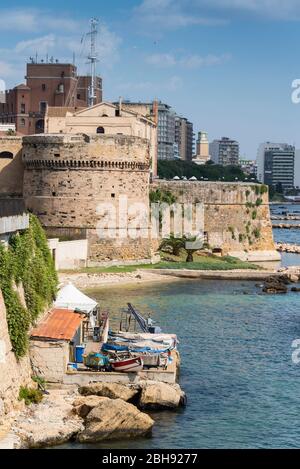 Pouille - Taranto, Château Aragonese Photo Stock - Alamy