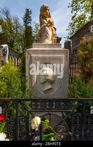 Tombe de Frédéric Chopin, cimetière du Père Lachaise , le cimetière le ...