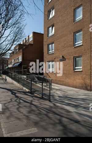 Chemin Cedarne Walham Green court, 132 Moore Park Road, Fulham, Londres ...