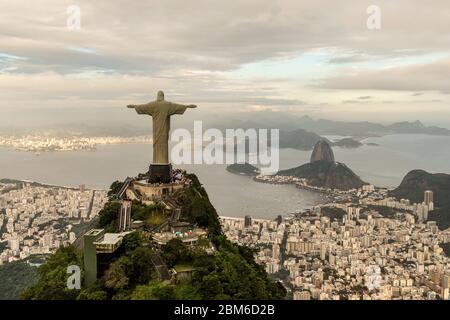 Brésil, vue aérienne de la Cité de Dieu ; Rio de Janeiro Photo Stock ...