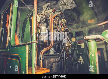 L'intérieur de la cabine d'un un vieux British Rail Class 55 train ...