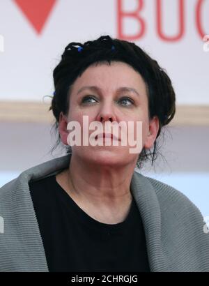 Olga Tokarczuk, lauréate du prix Nobel de littérature, est ...