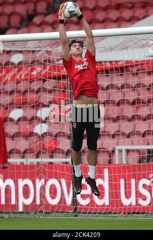 Sol Brynn, de Middlesbrough, se réchauffe avant le match de la Carabao ...