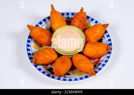 Muslitos, tapas del Mar (morsures) de crabe avec sauce aux fruits de ...