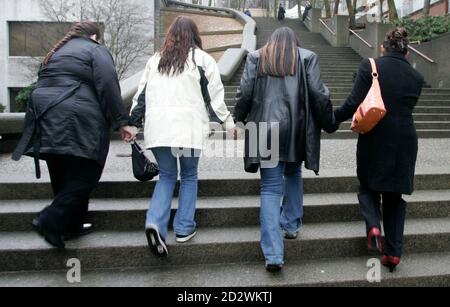 Les sœurs Papin au procès Photo Stock - Alamy