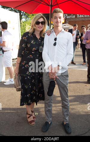 Valérie Trierweiler et son fils Leonard Trierweiler lors du 6 eme ...