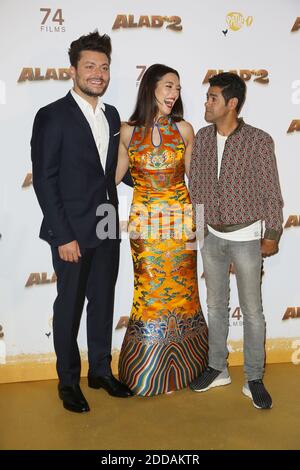 KeV Adams, Vanessa Guide et Jamel Debbouze lors de la première du film ALAD'2 au Grand Rex a ...