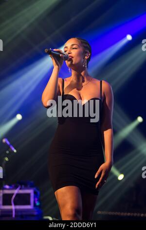 Jorja Smith se présentant en concert dans le cadre du 52e Montreux Jazz ...