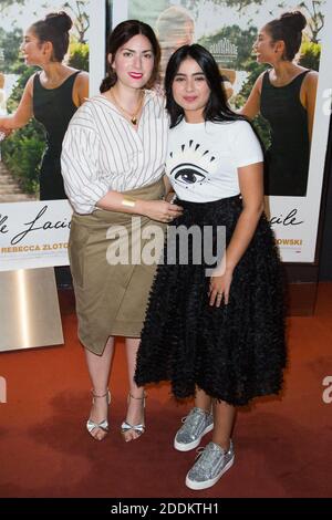Rebecca Zlotowski et Mina Farid participent à la première de l'une ...
