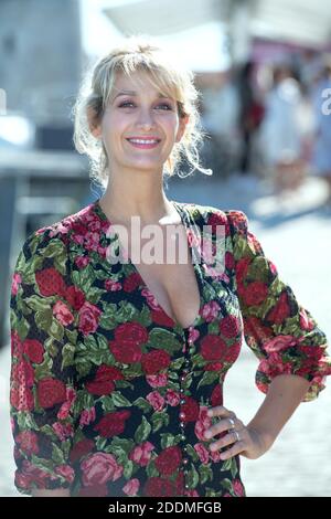 Caroline Anglade participe à un Photocall dans le cadre du 21e Festival ...