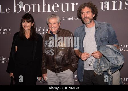 Claude Lelouch et sa compagne Valerie Perrin assistent à la première du ...