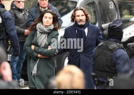 Frédéric Beigbeder et son épouse Lara arrivent à Saint-Laurent pour la projection qui s'est ...