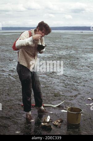 'Photo des années 1970 (1973) - Jim Poth, de Seattle, baise des huîtres ...