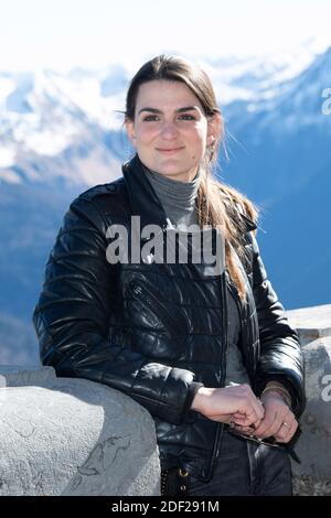 Nina Robert assiste a un Photocall lors du 22e Festival des créations ...