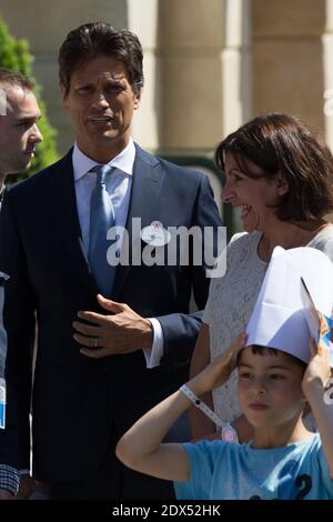 Philippe Gas Président d'Eurodisney inaugure 'Remy place' (attraction ...