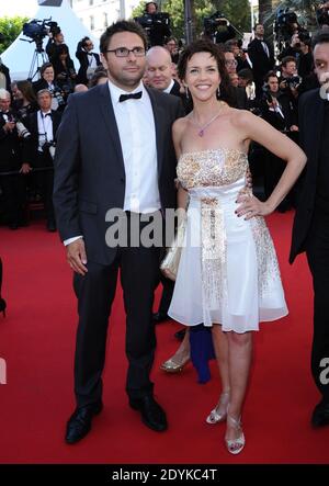 Nathalie Renoux Et Franck Edard Arrivent Pour La Projection Des Liens Nathalie Renoux Et Franck Edard Arrivent Pour La Projection Des Liens