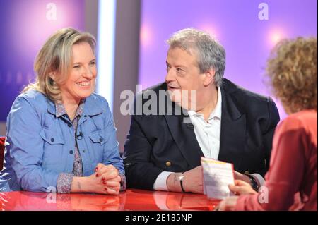 Guy Carlier et sa femme Josephine Dard lors de l'enregistrement de l ...