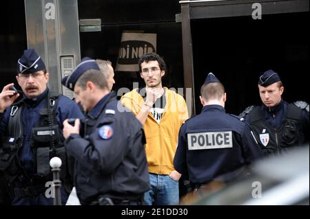 Simon Cottin-Marx membre du collectif Jeudi Noir, le collectif Jeudi ...