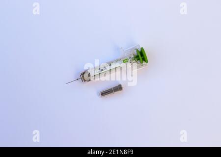 Amgen Prolia Denosumab pour injection dans une seringue préremplie avec ...