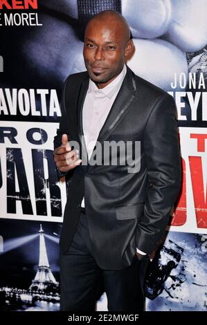 Jimmy Jean-Louis arrivant pour la première française du film 'Flight ...