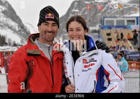 Sandrine Aubert en France avec Luc Alphand lors de la session de ...