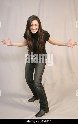 EXCLUSIF - Victoria Petrosillo pose au Gala de lutte contre le SIDA en ...