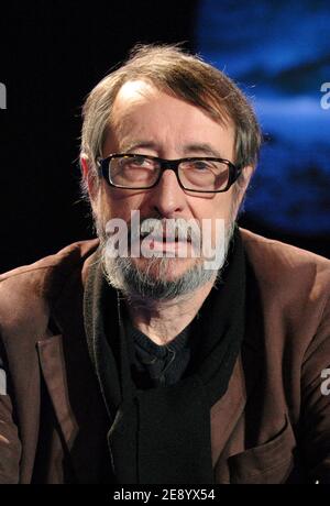 L'auteur Patrick Rambaud fait la promotion de son livre 'la Grammaire ...