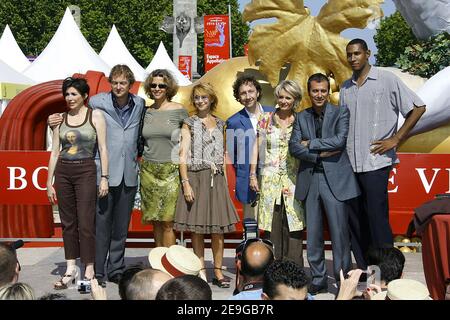 Liane Foly, Didier Van Cauwelaert, Corinne Touzet, Marie-Anne Chazel ...
