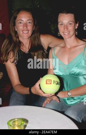 Sandrine Testud, joueur de tennis français, et son père lors de la fête ...