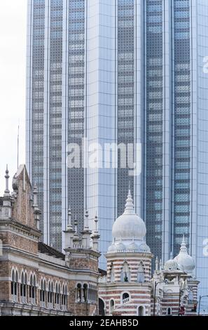 Dans les bâtiments anciens et modernes Merdeka Square, Kuala Lumpur ...