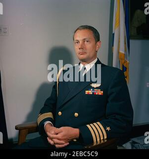 Aide navale au Président Capitaine Tazewell T. Shepard, Jr. (Photos de ...