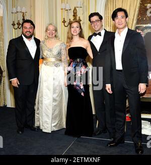 De gauche à droite : la soprano Lauren Snouffer, le pianiste Nimrod ...