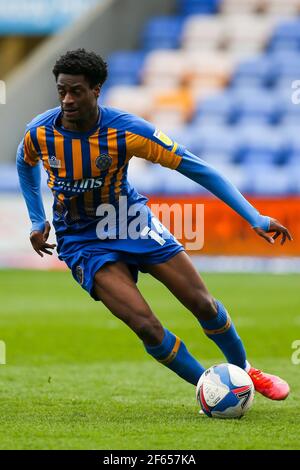 Nathaniel Ogbeta de Shrewsbury Town lors du match de la Sky Bet League ...