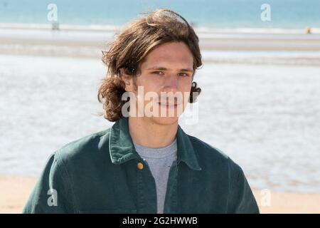 Abraham Wapler participe à la plage Photocall dans le cadre du 35e ...
