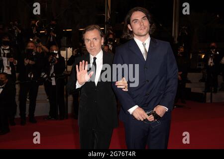 Tim Roth et son fils Michael Cormac Roth assistent à la première de l ...