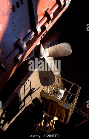 Navire scolaire Amerigo Vespucci, chantier naval de la Marine italienne ...