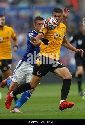 Jamie Vardy, de Leicester City, défie Declan Rice, de West Ham, lors du ...