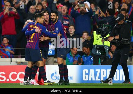 Lionel Messi (caché) du FC Barcelona célèbre le deuxième but de son équipe lors du match de la ...