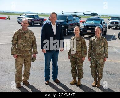 Le lieutenant-colonel Michelle Sterling, commandant du 341e Escadron de ...