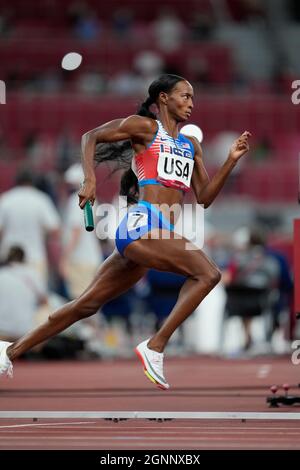 Dalilah Muhammad (Etats-Unis) participant aux demi-finales de 400 mètres haies féminines aux ...