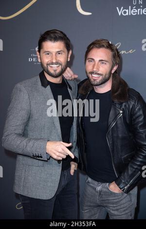Christophe Beaugrand et son mari Ghislain Gerin assistent à la première ...