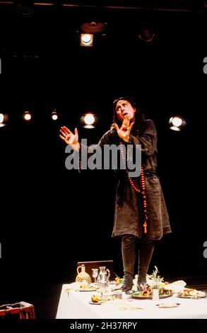 Antony Sher (Tartuffe) à TARTUFFE par Moliere à la Royal Shakespeare ...