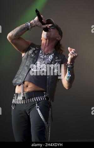 Mark Tornillo de Accept se déroule sur scène le deuxième jour au ...