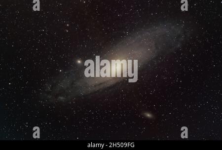 La galaxie d'Andromède, Messier 31 ou M31 est une galaxie spirale dans la constellation d ...