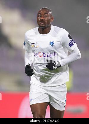 GENK, BELGIQUE - NOVEMBRE 4 : Mujaid Sadick de KRC Genk court avec le ...