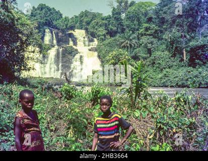 Chute d'eau de Chutes de Boali, République centrafricaine, Afrique ...